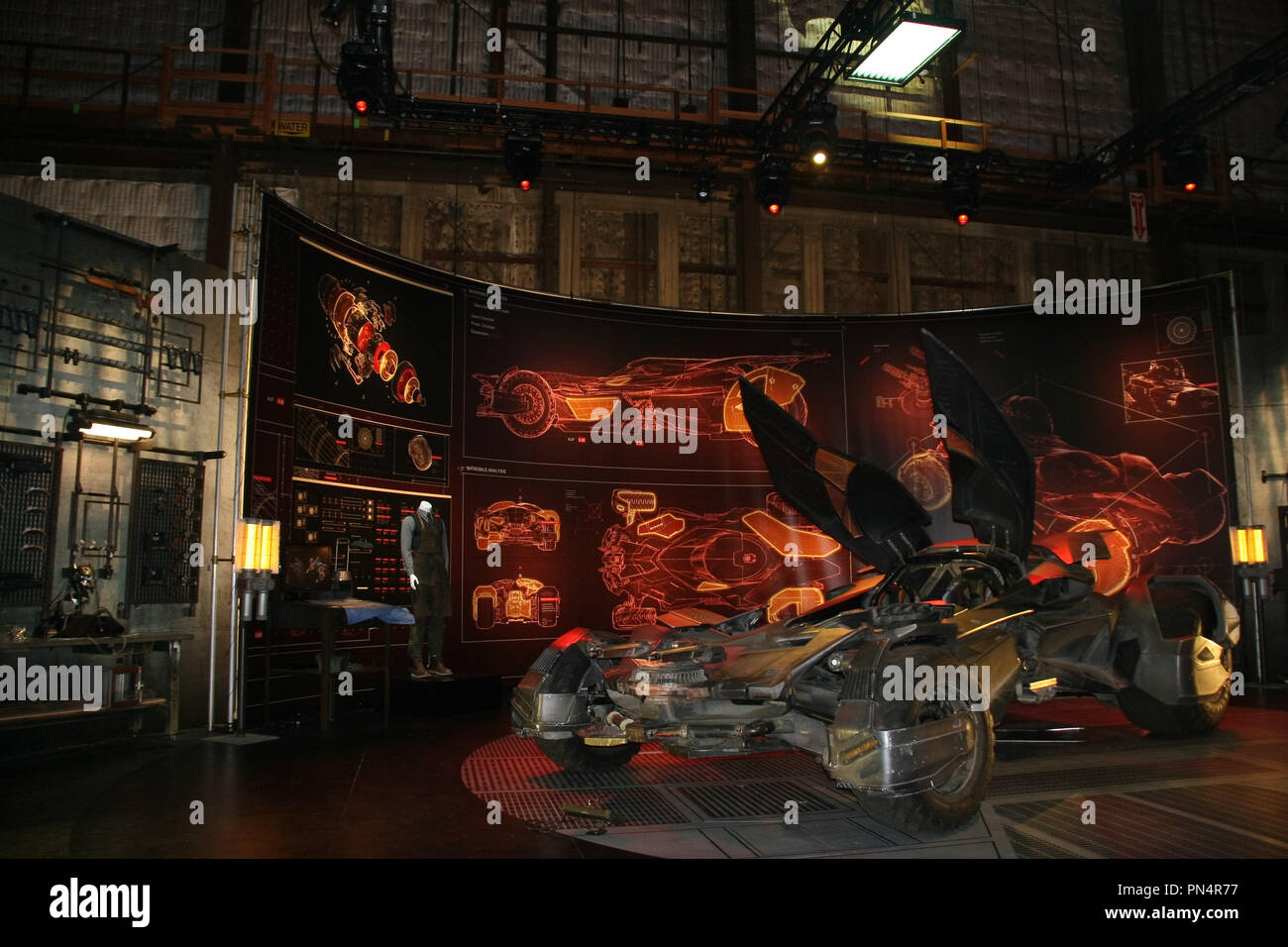 Atmosphere 03/18/2016 "Batman v Superman: Dawn of Justice" Press ...