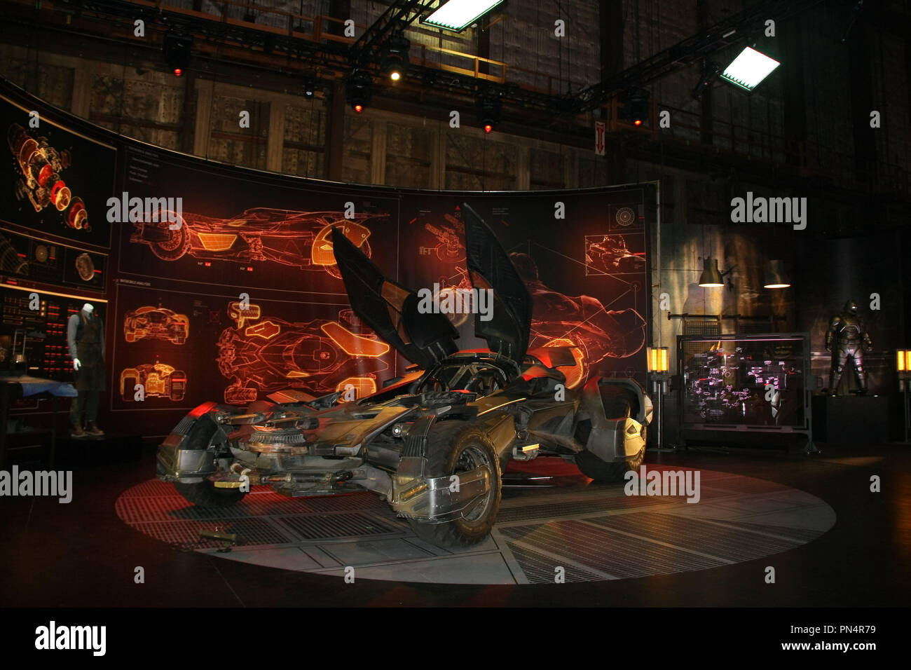 Atmosphere 03/18/2016 "Batman v Superman: Dawn of Justice" Press ...