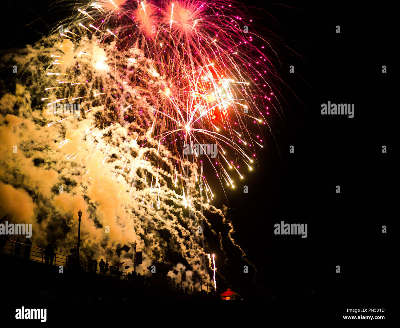 Flashing fireworks hi-res stock photography and images - Alamy