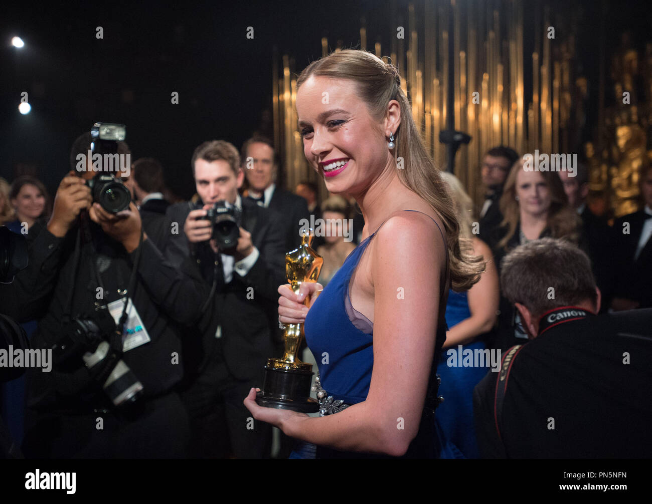 Brie larson poses for hi-res stock photography and images - Alamy