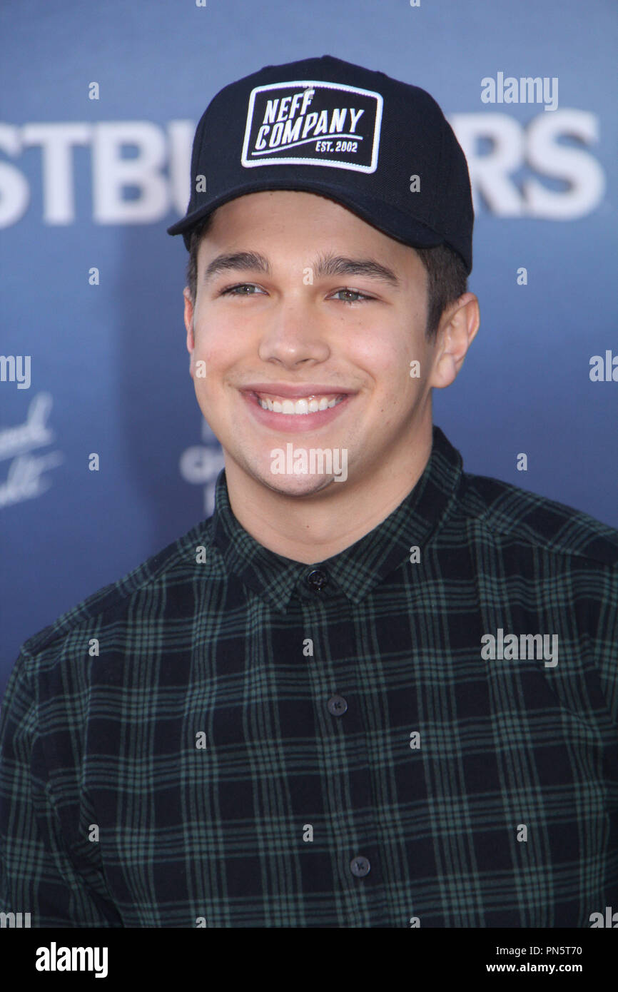 Austin Mahone 07/09/2016 The Los Angeles Premiere of "Ghostbusters ...
