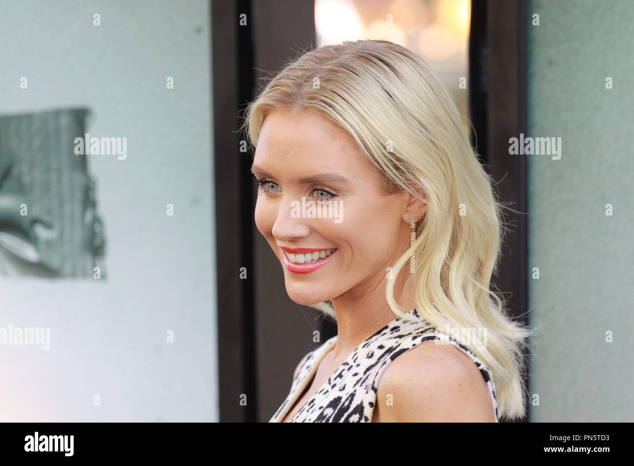 Nicky Whelan at the Premiere of Warner Bros. Pictures' "Lights Out ...