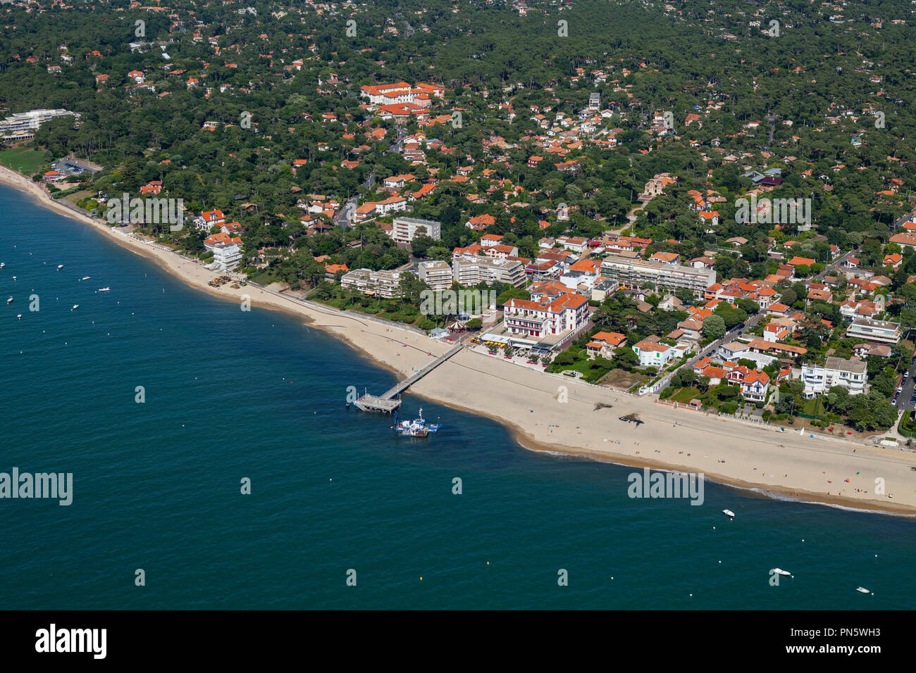 Arcachon beach hi-res stock photography and images - Alamy