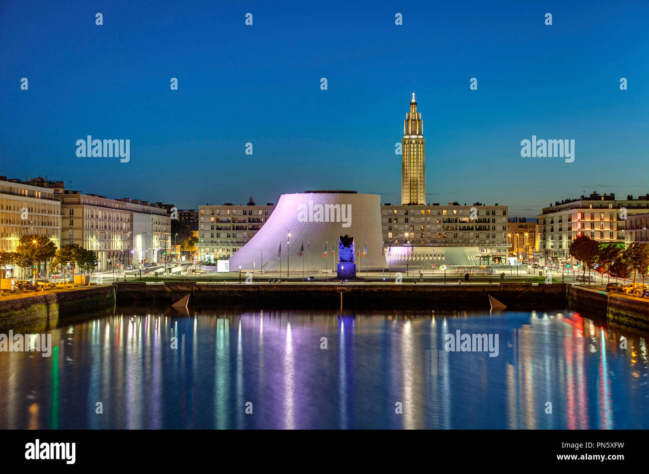 Le Havre (northern France): the port at night with the concert hall "Le ...