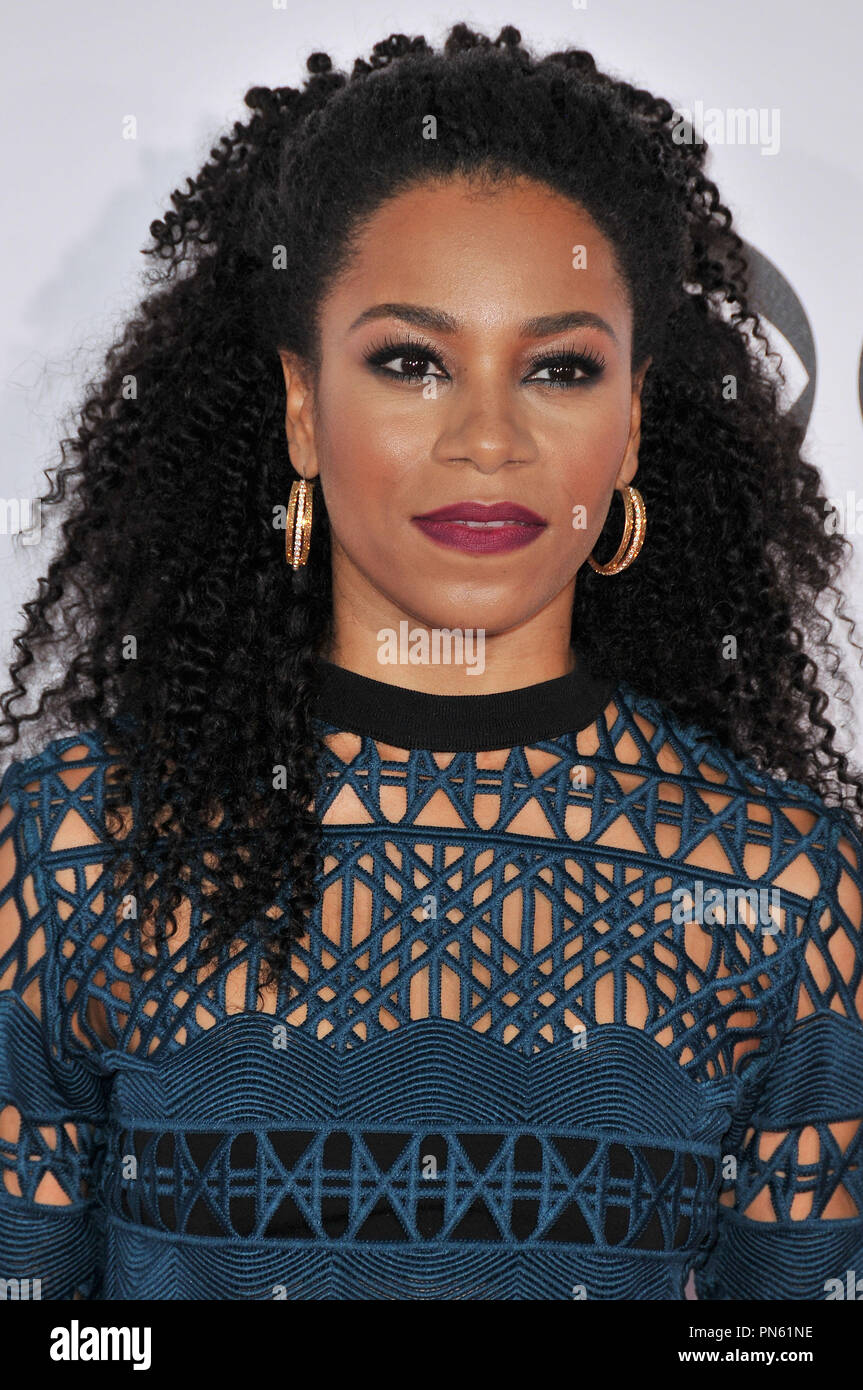 Kelly McCreary at the People's Choice Awards 2017 held at Microsoft ...