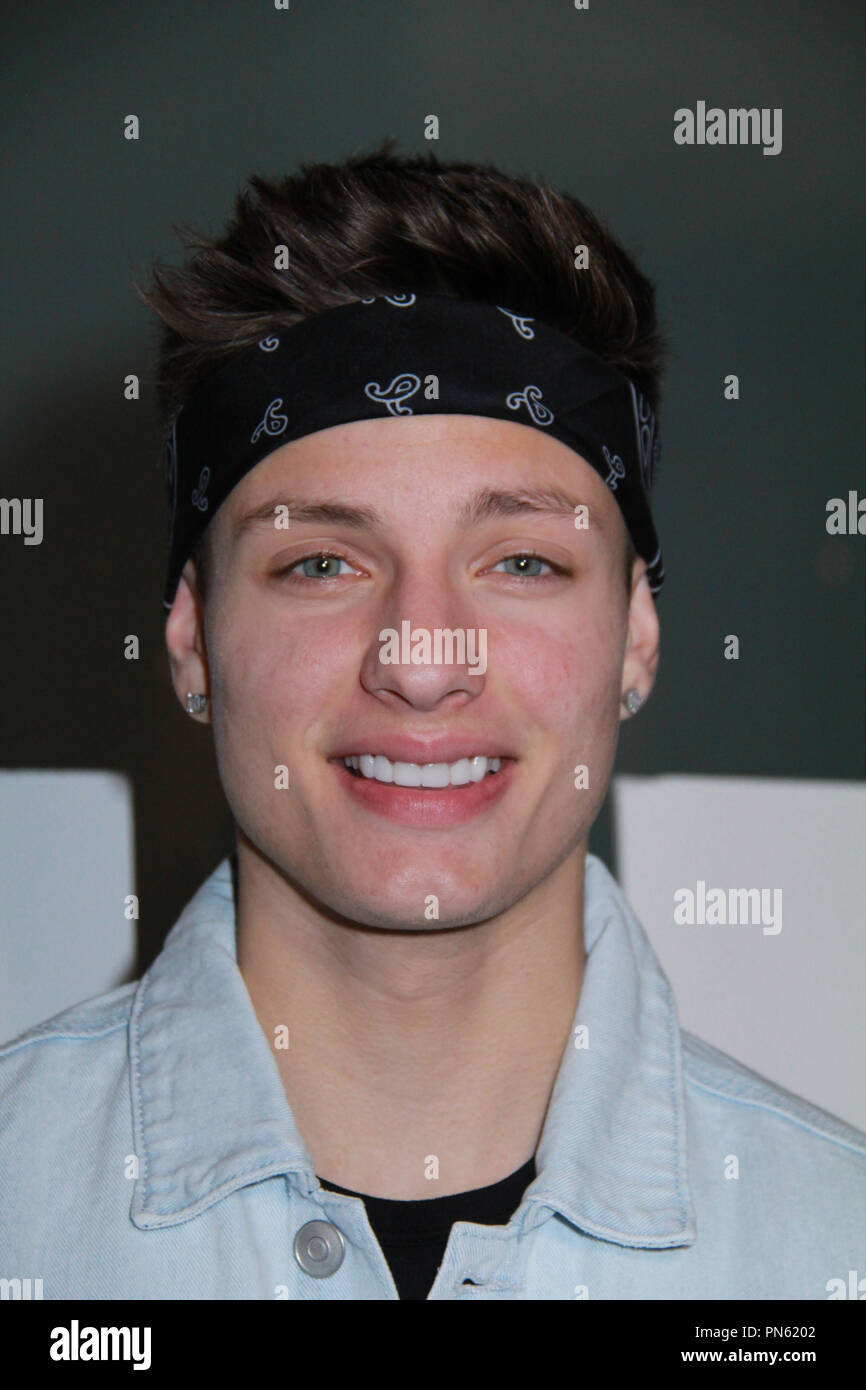 Matt rife hi-res stock photography and images - Alamy