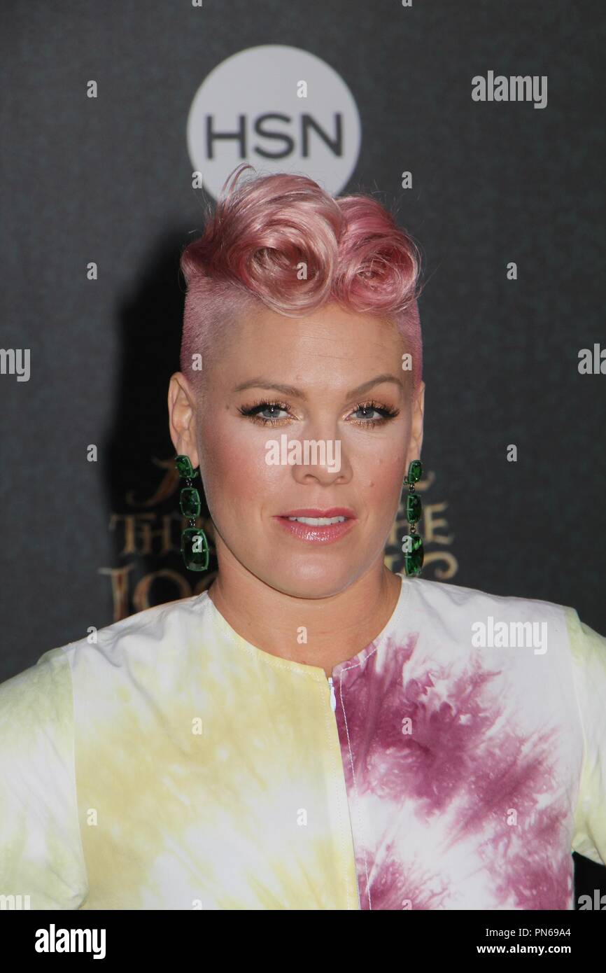 Alecia beth moore hi-res stock photography and images - Alamy