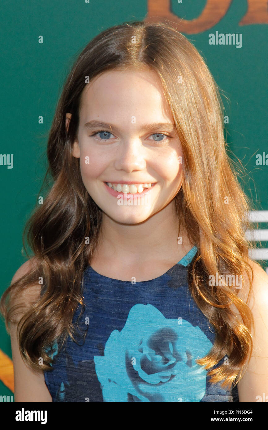 Oona Laurence's Instagram, Twitter & Facebook on IDCrawl