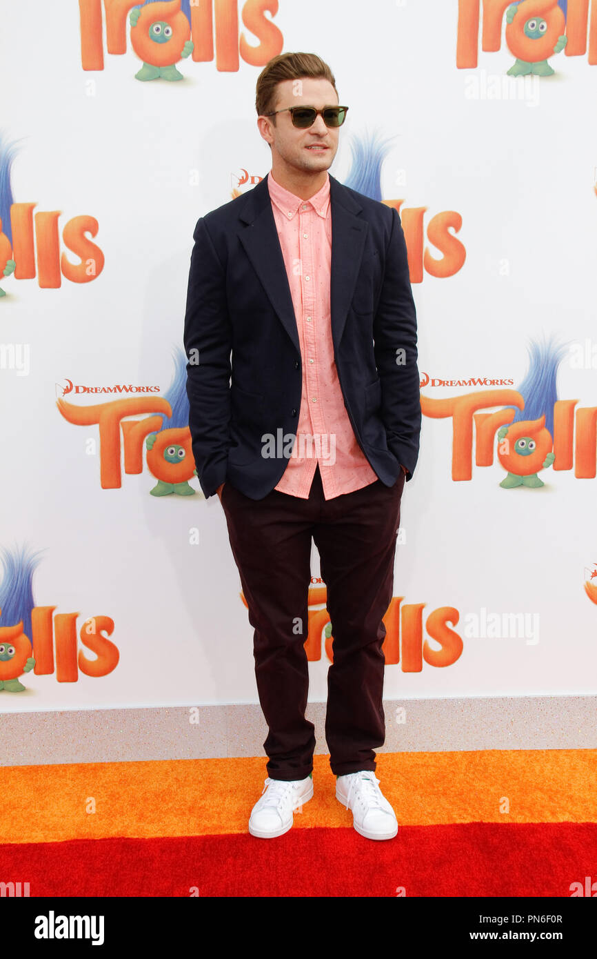 Dreamworks animation 2016 hi-res stock photography and images - Alamy