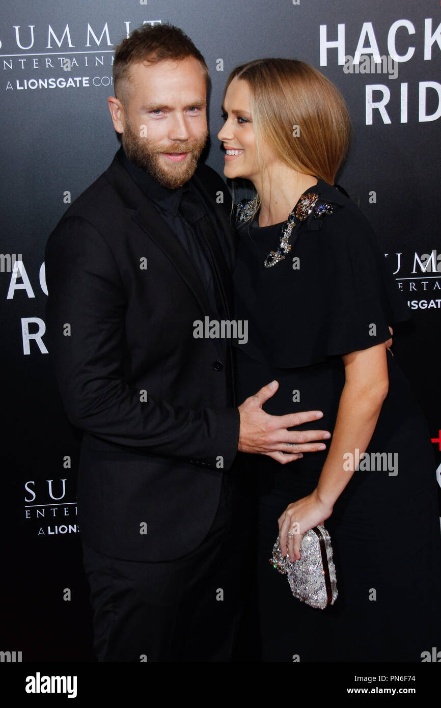 Teresa palmer and mark webber hi-res stock photography and images - Alamy
