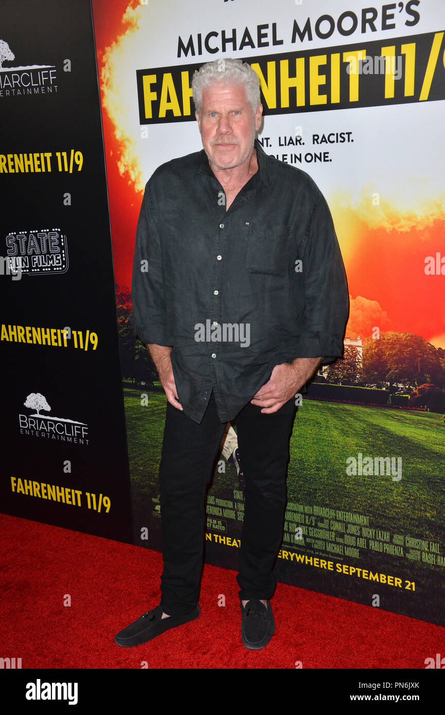 Ron perlman hi-res stock photography and images - Alamy
