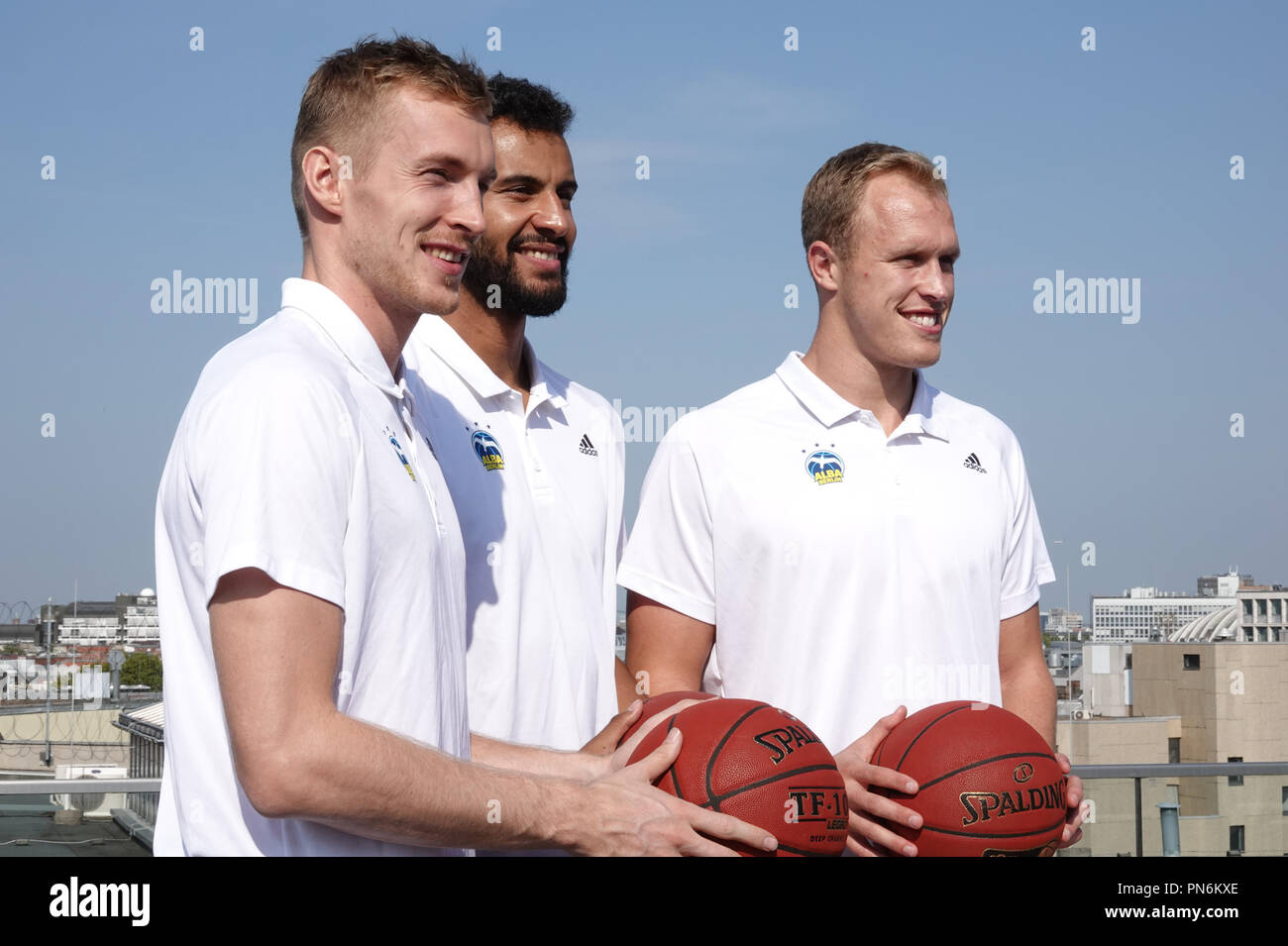 19 September 2018, Berlin: Players Niels Giffey (l-r), Johannes ...