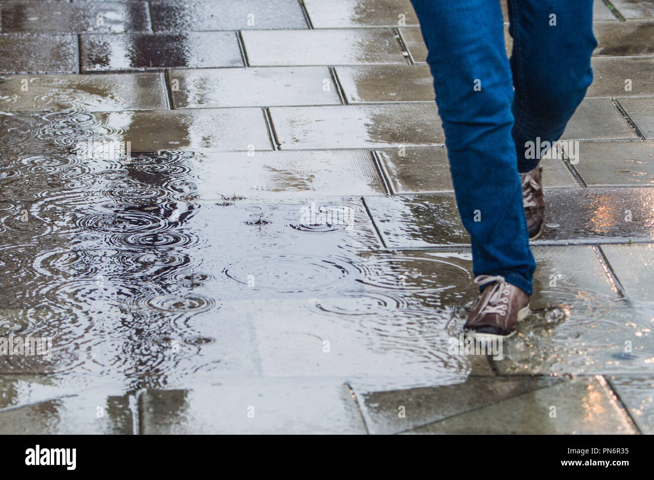 Drenches hi-res stock photography and images - Alamy