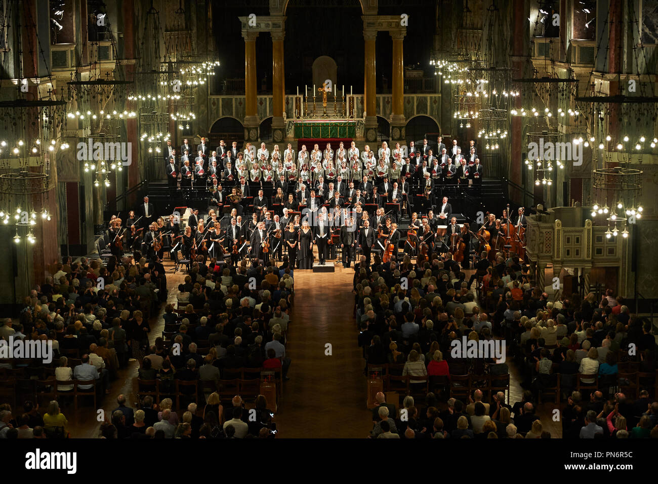 Westminster cathedral choir hi-res stock photography and images - Alamy
