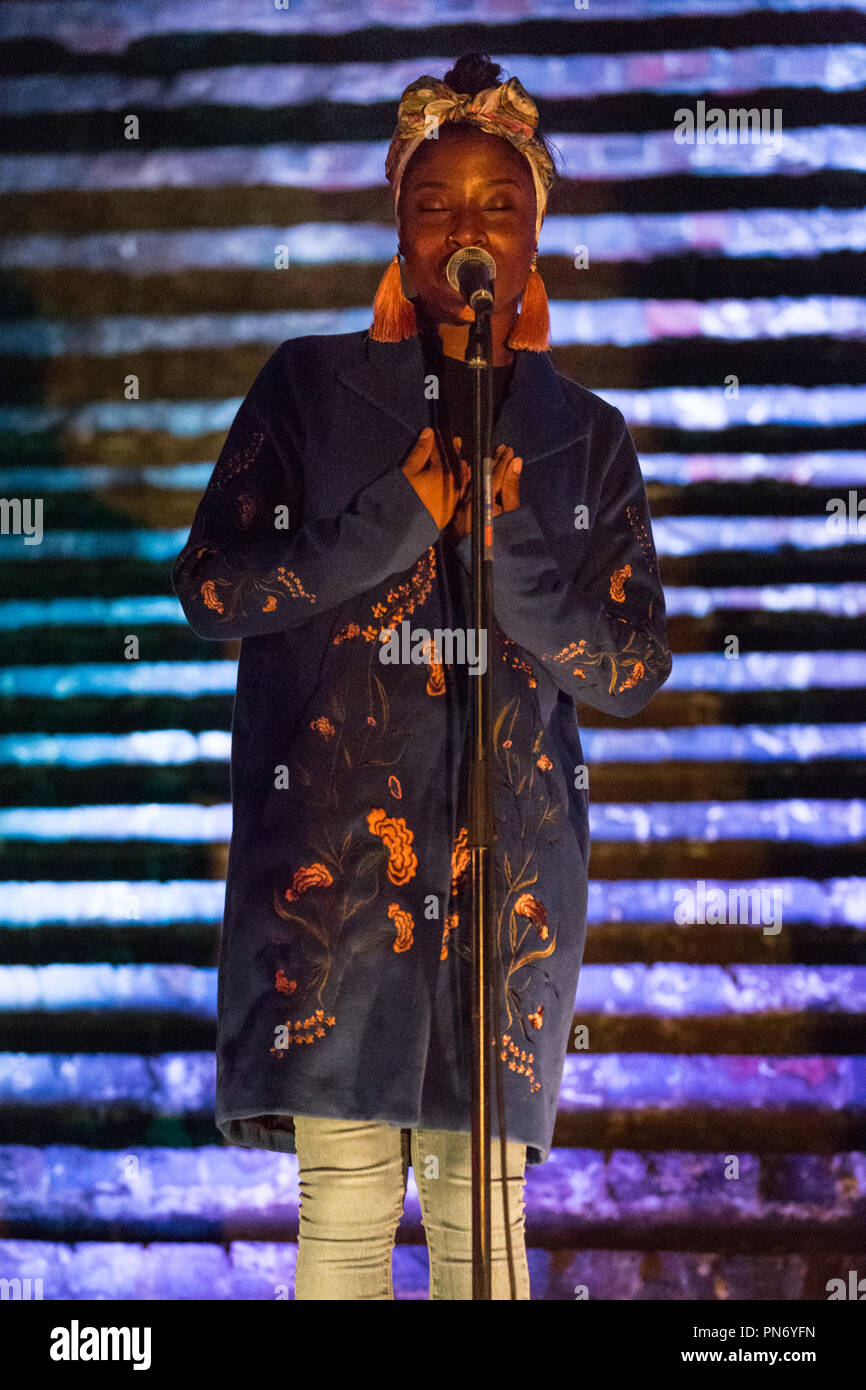 Bascule chamber tower bridge hi-res stock photography and images - Alamy