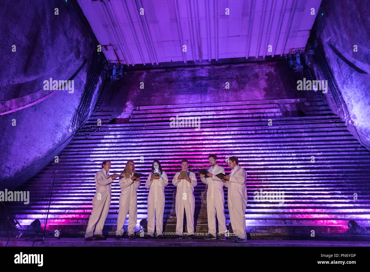 Bascule chamber tower bridge hi-res stock photography and images - Alamy