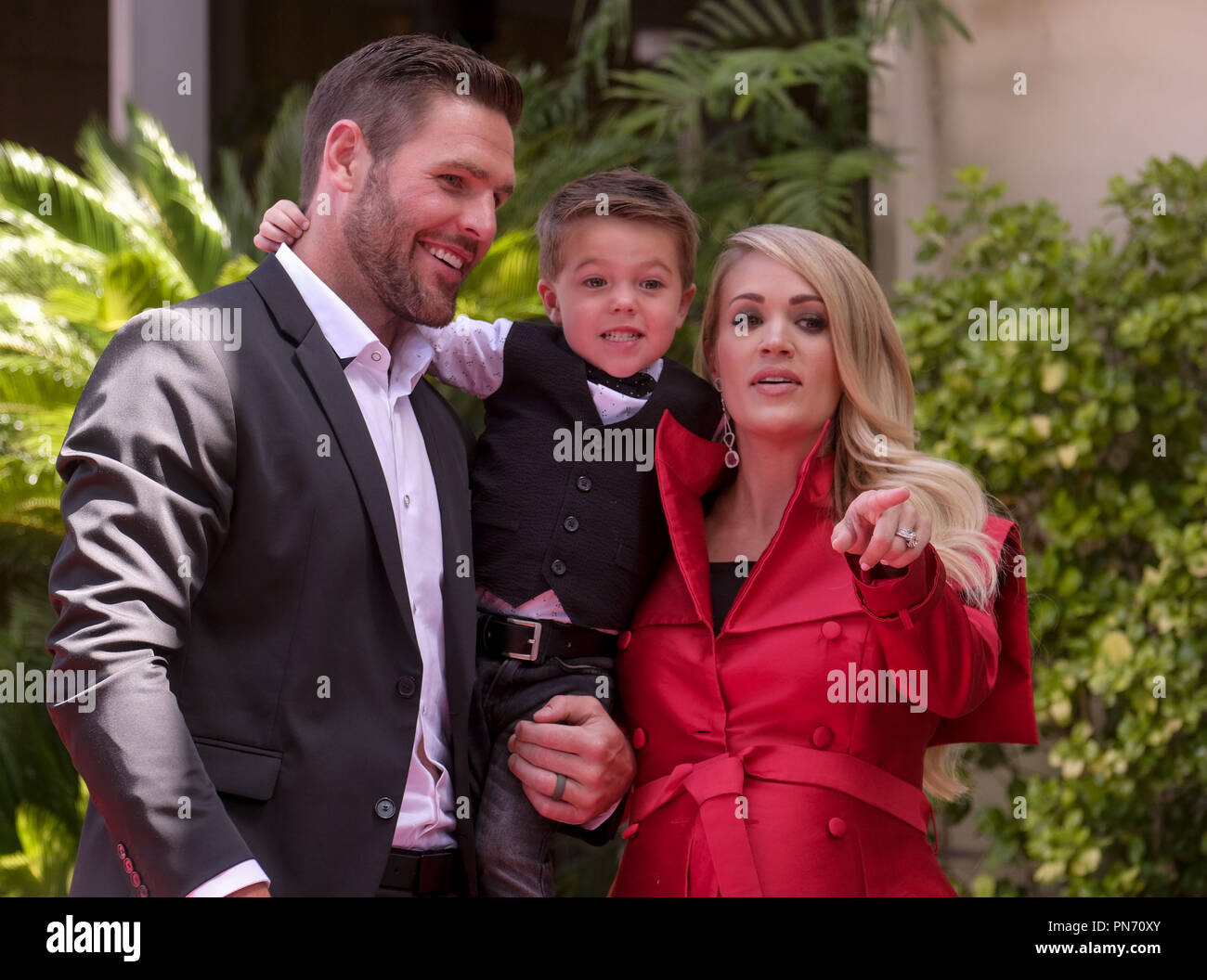 Los Angeles, California, USA. 20th Sep, 2018. Mike Fisher with son ...