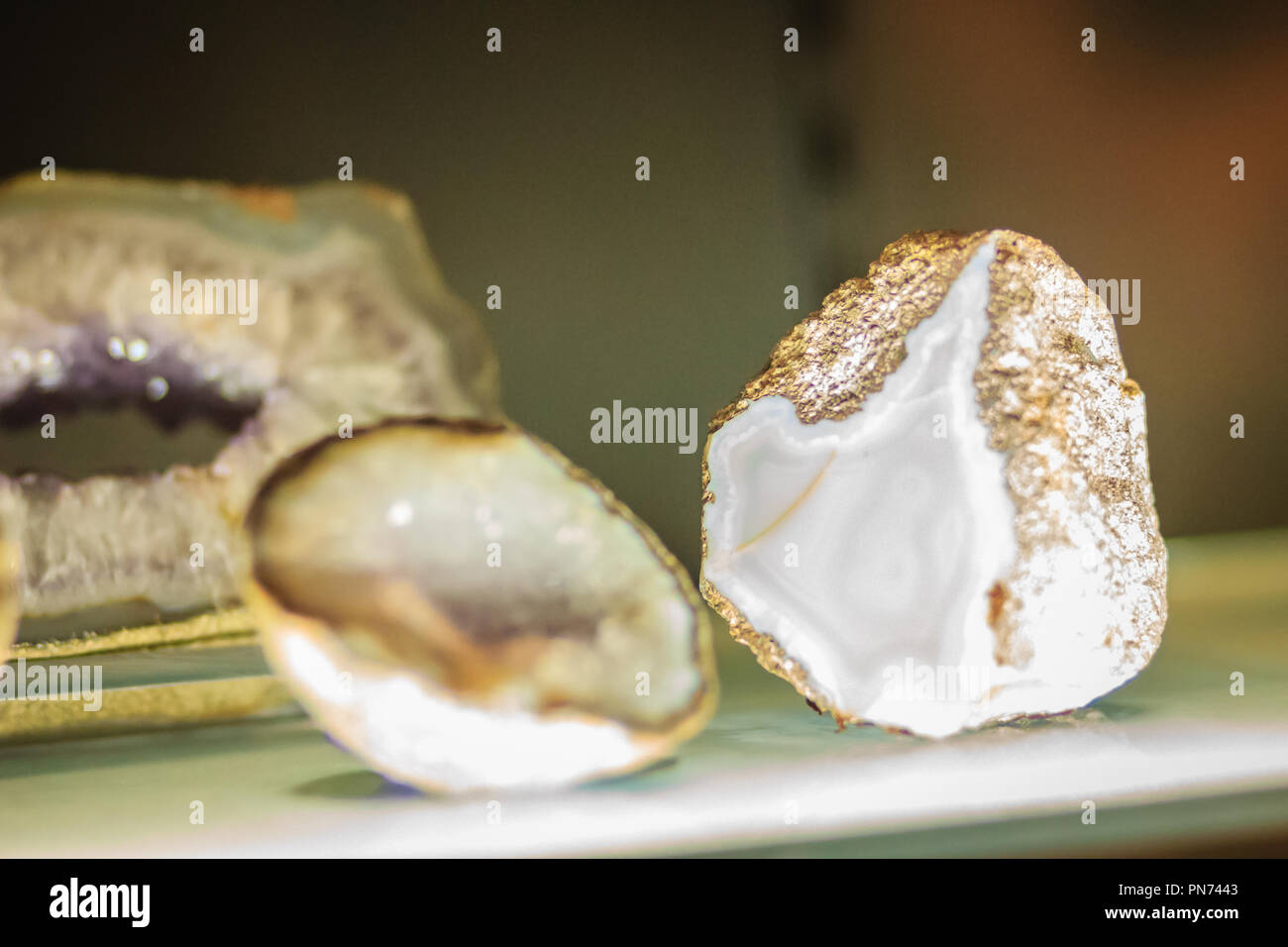 Quartz geode habit rock specimen from mining and quarrying industries ...