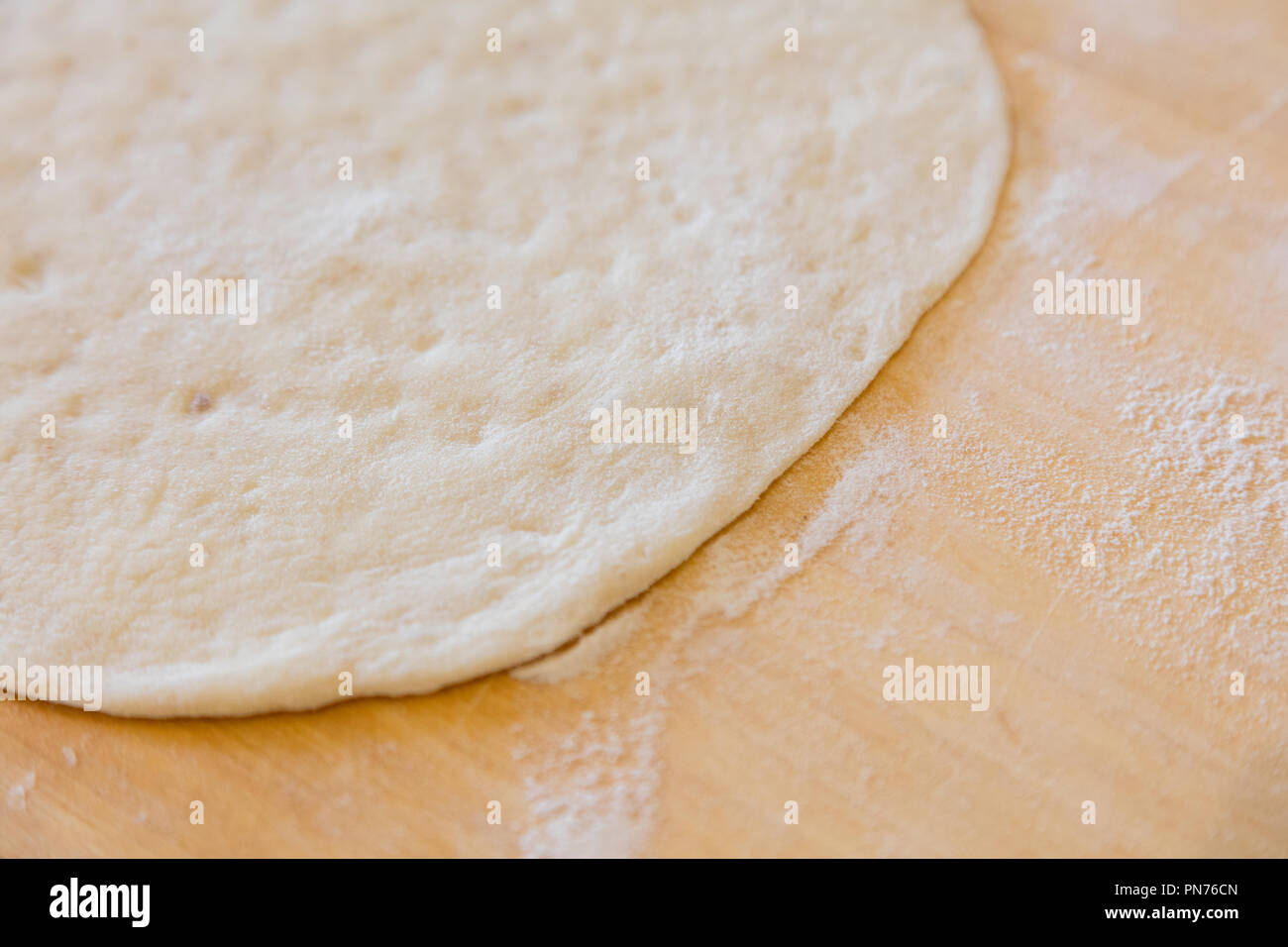 Round dough hi-res stock photography and images - Alamy