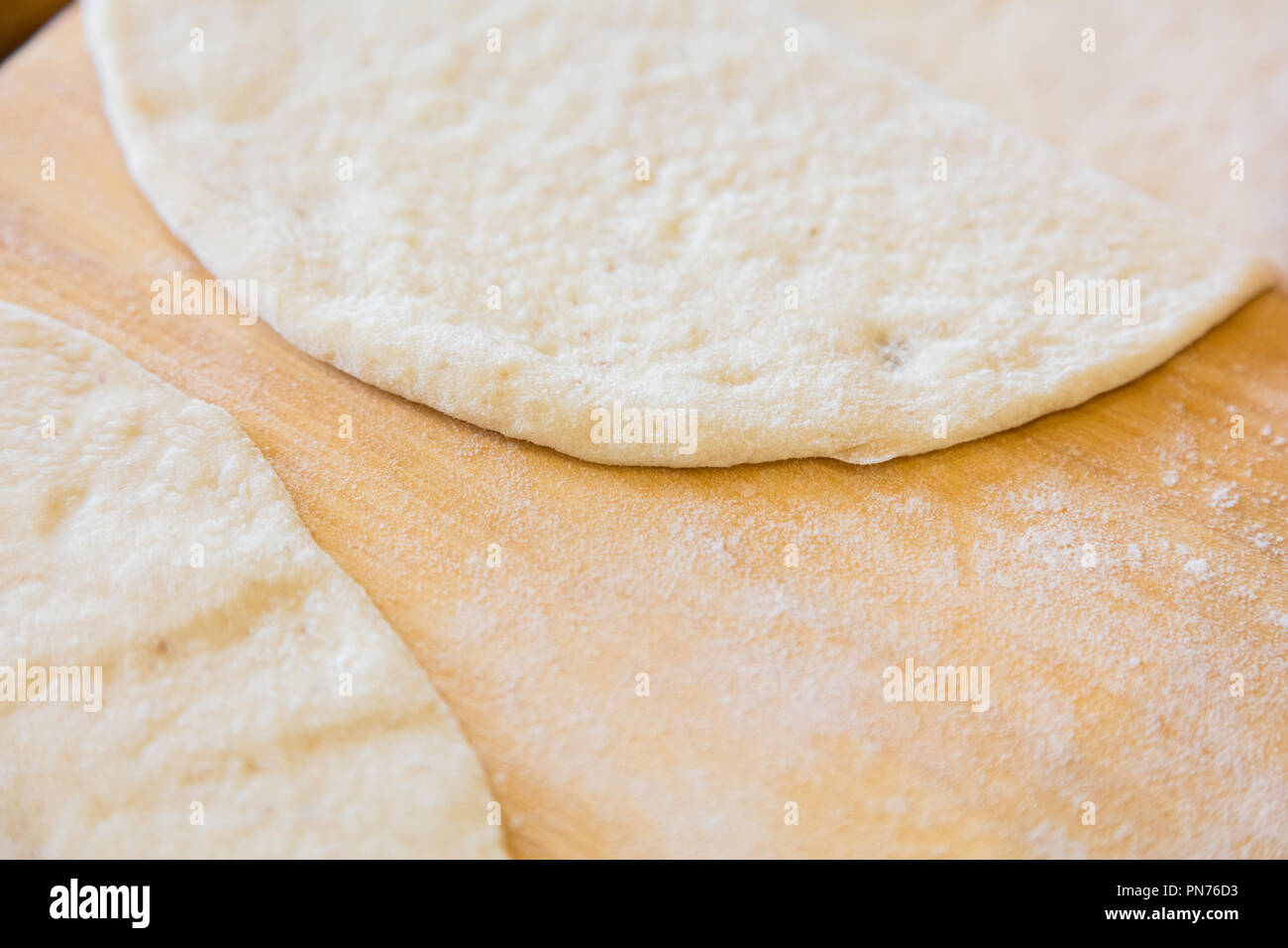 Round dough hi-res stock photography and images - Alamy