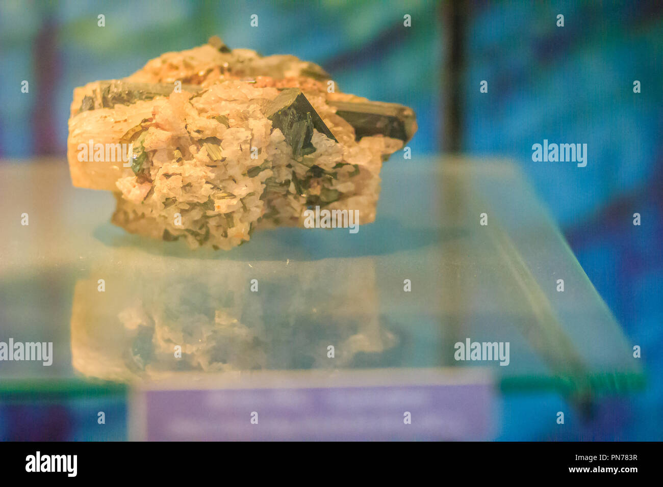 Boron crystal hi-res stock photography and images - Alamy