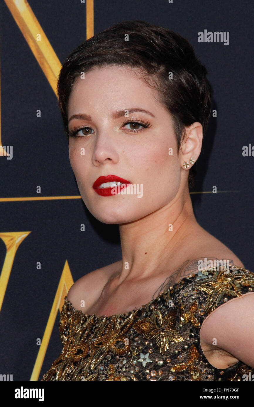 Halsey at the Premiere of Universal Pictures' "The Huntsman: Winter's ...