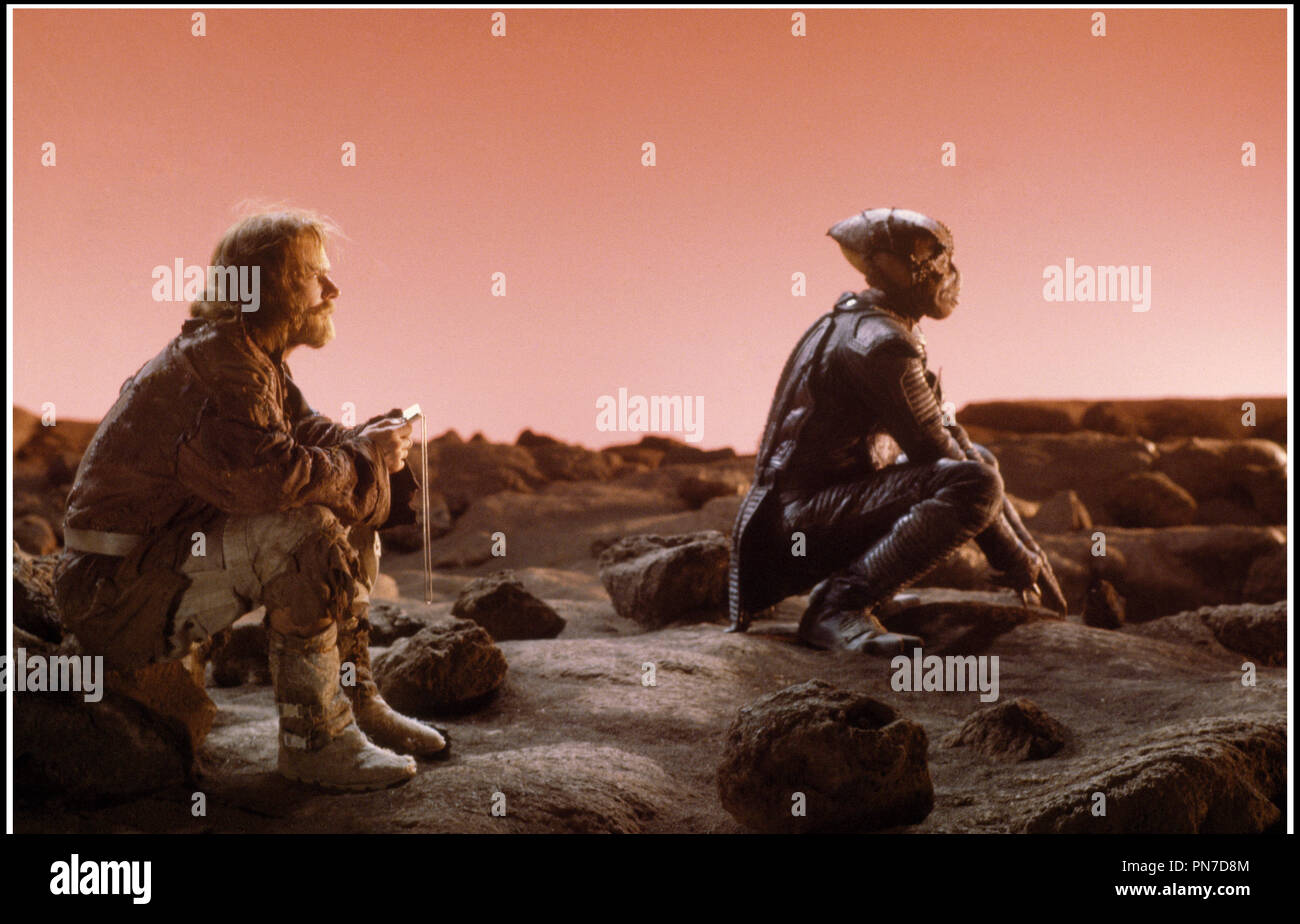 Enemy Mine 1985 Louis Gossett Jr Stock Photos & Enemy Mine 1985 Louis ...