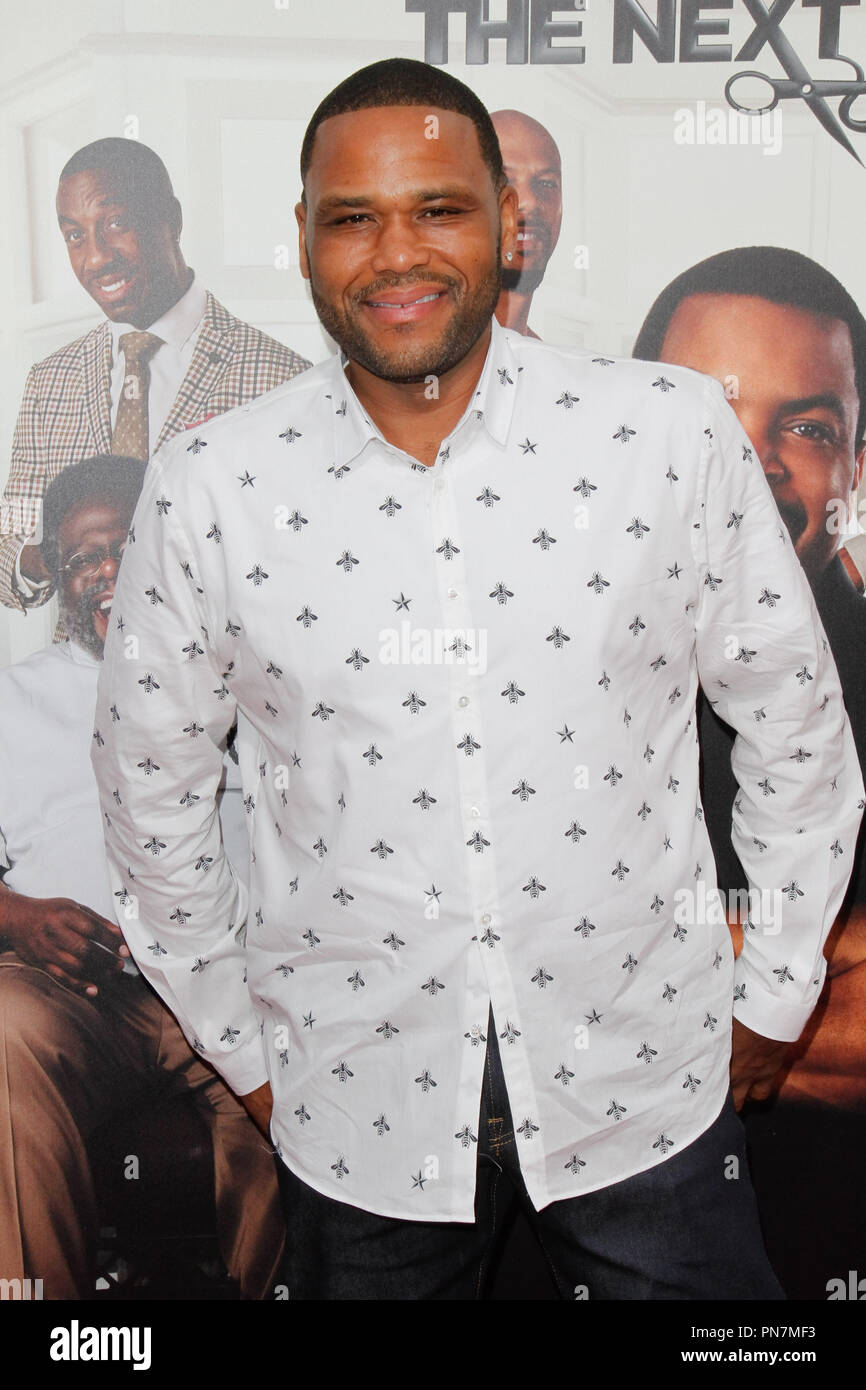 Anthony Anderson at the Premiere of Warner Bros. Pictures' "Barbershop ...