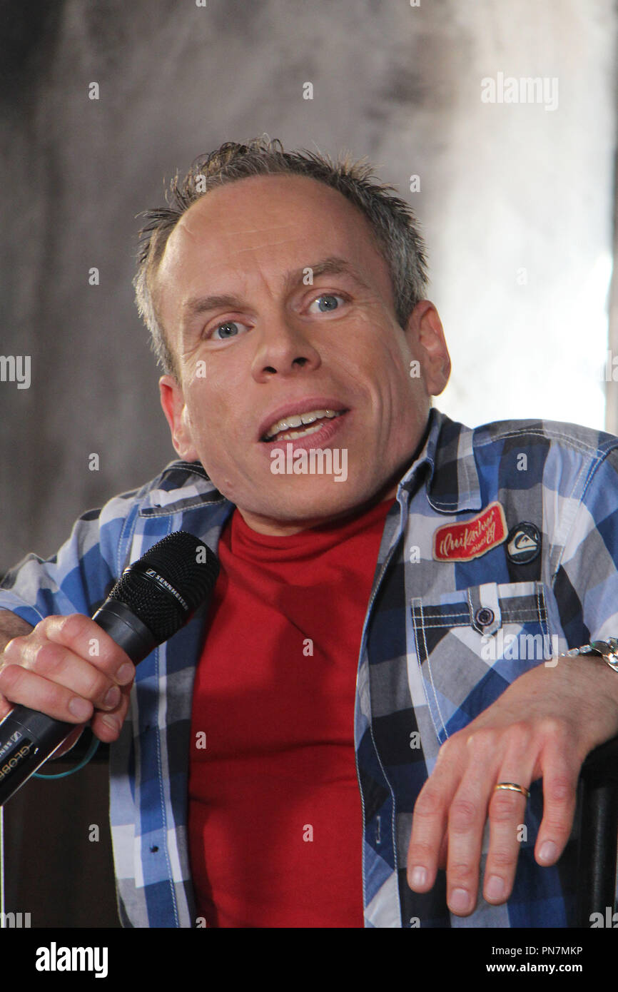 Warwick Davis 04/06/2016 The Wizarding World of Harry Potter Media ...