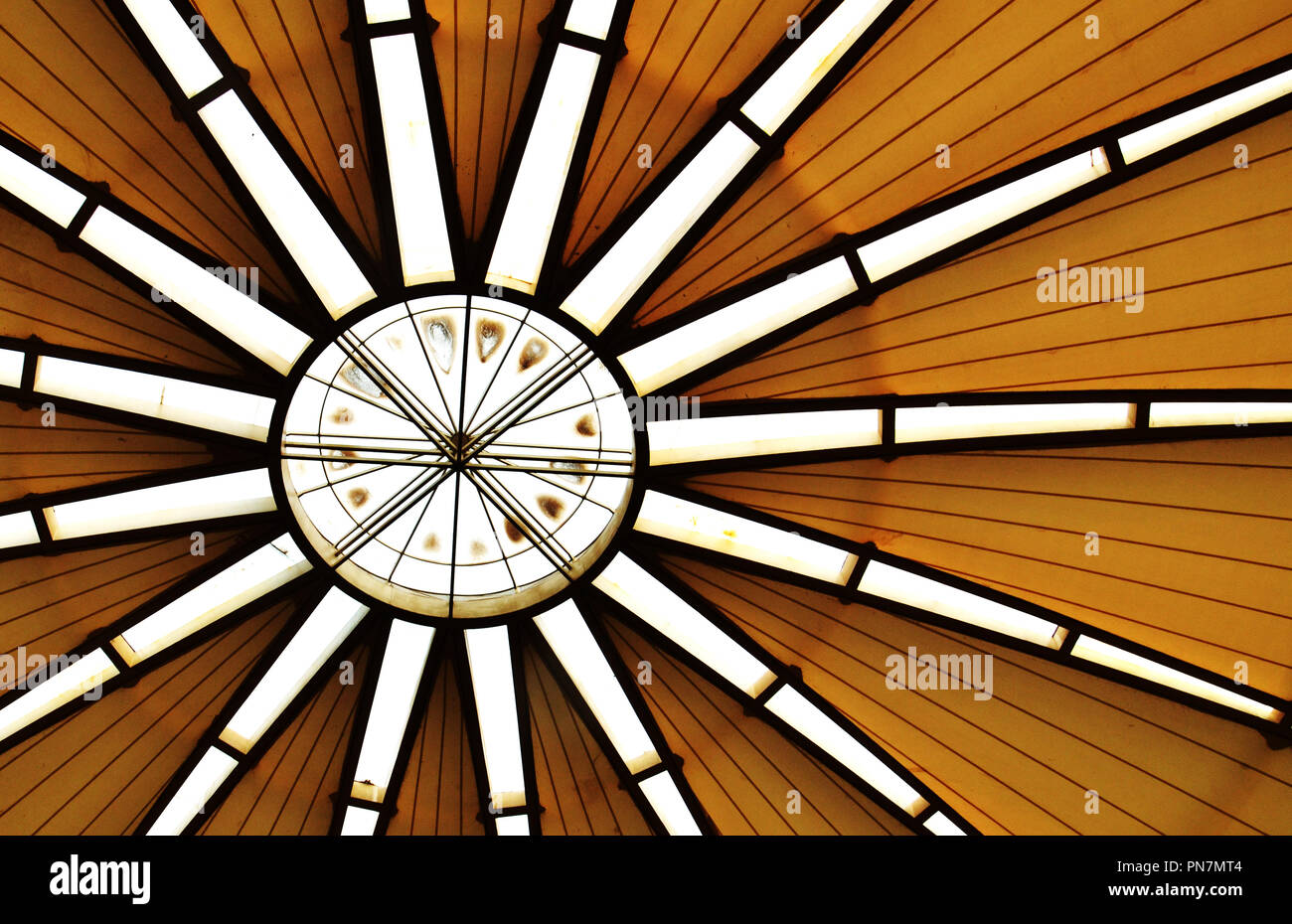 Christ church roof hi-res stock photography and images - Alamy