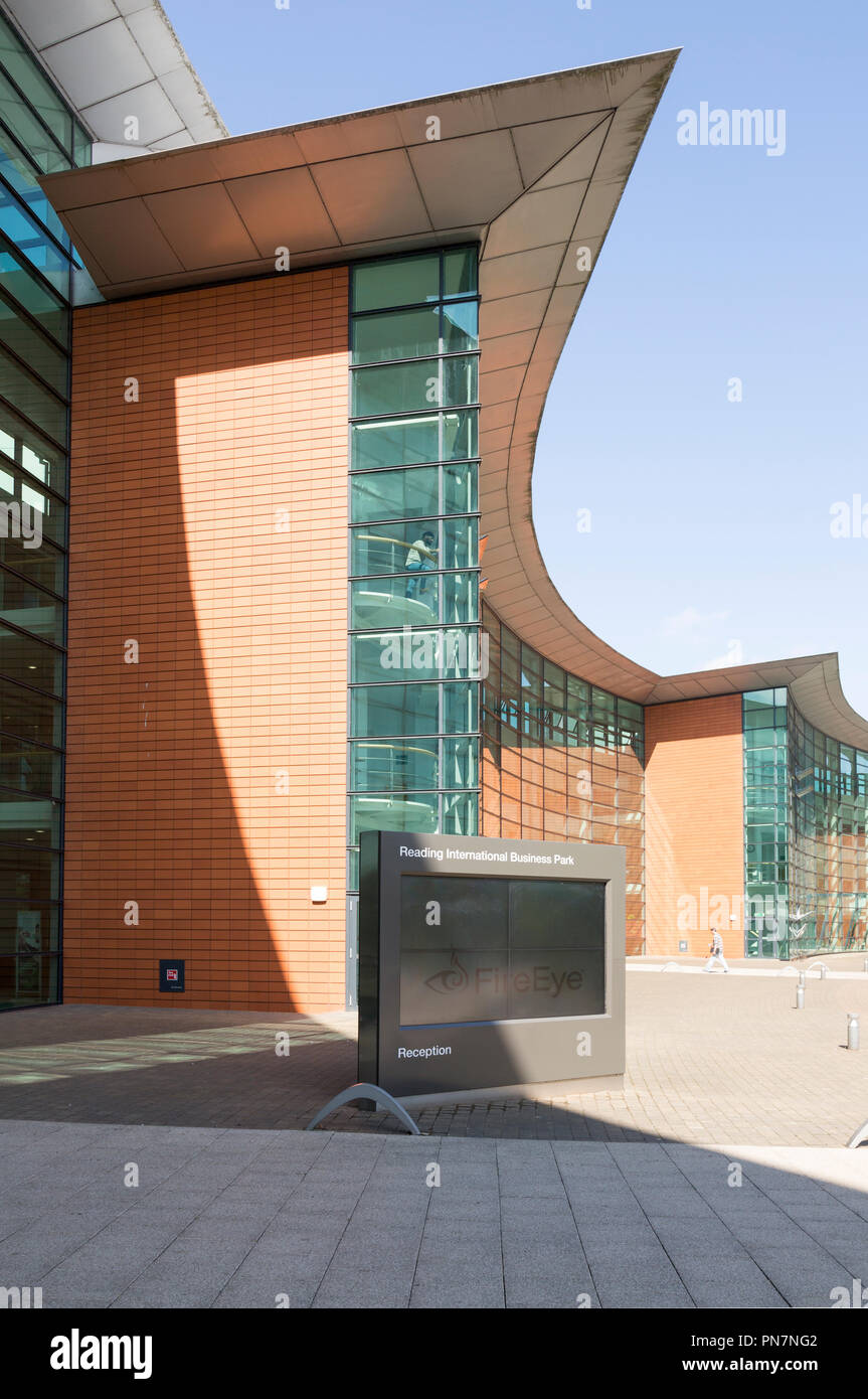 Modern architecture office buildings Reading International Business ...