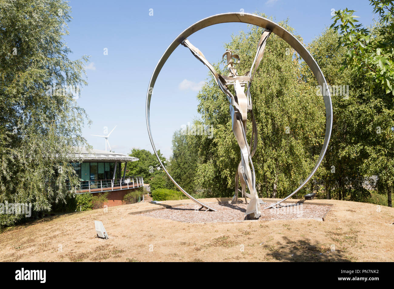 Sculpture in landscaped grounds of Reading International Business Park ...