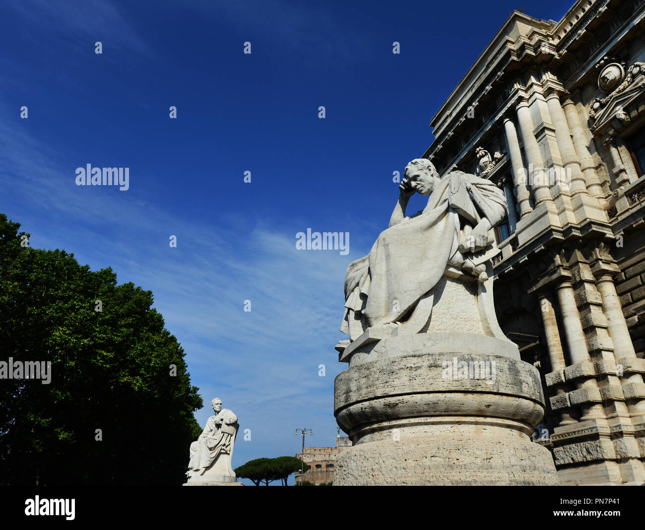 Palace of justice rome statue hi-res stock photography and images - Alamy
