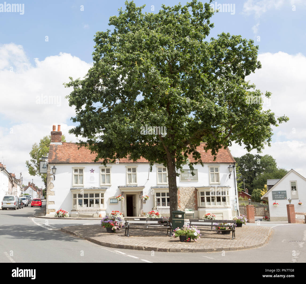Ramsbury village wiltshire england hi-res stock photography and images ...