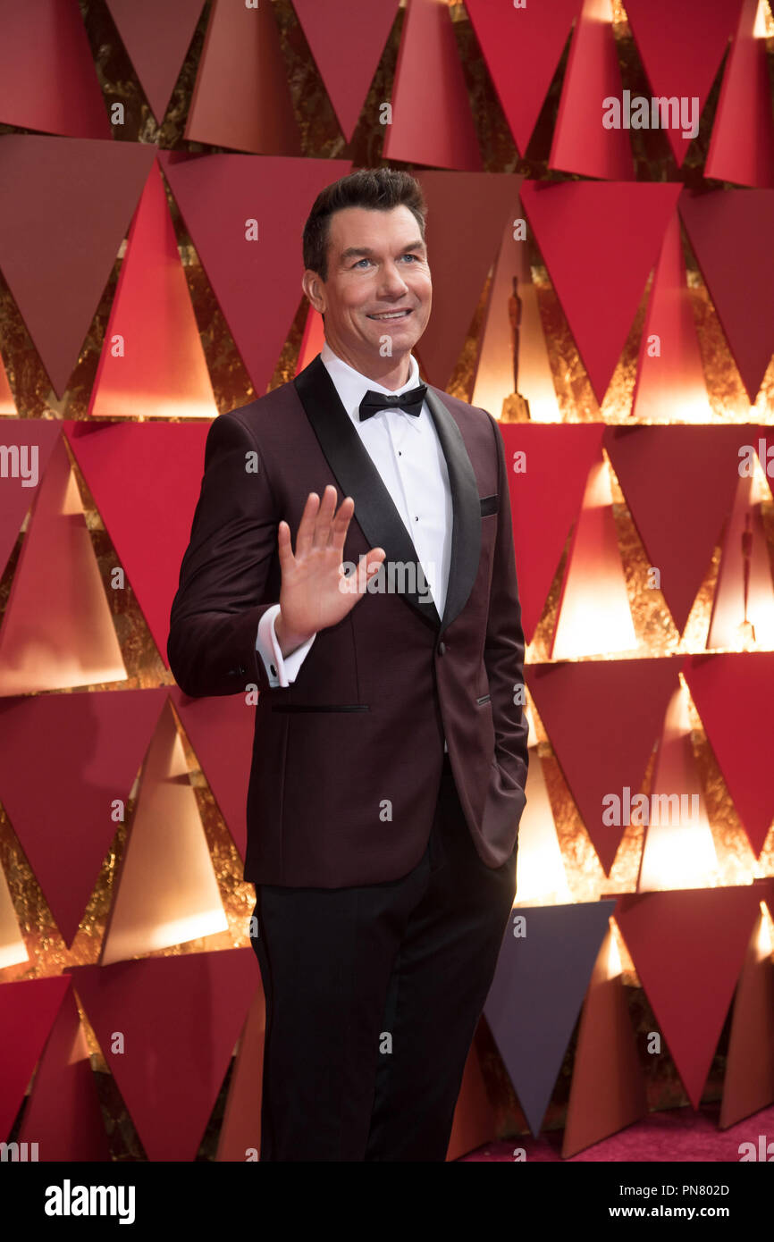 Jerry O'Connell arrives on the red carpet of The 89th Oscars® at the ...