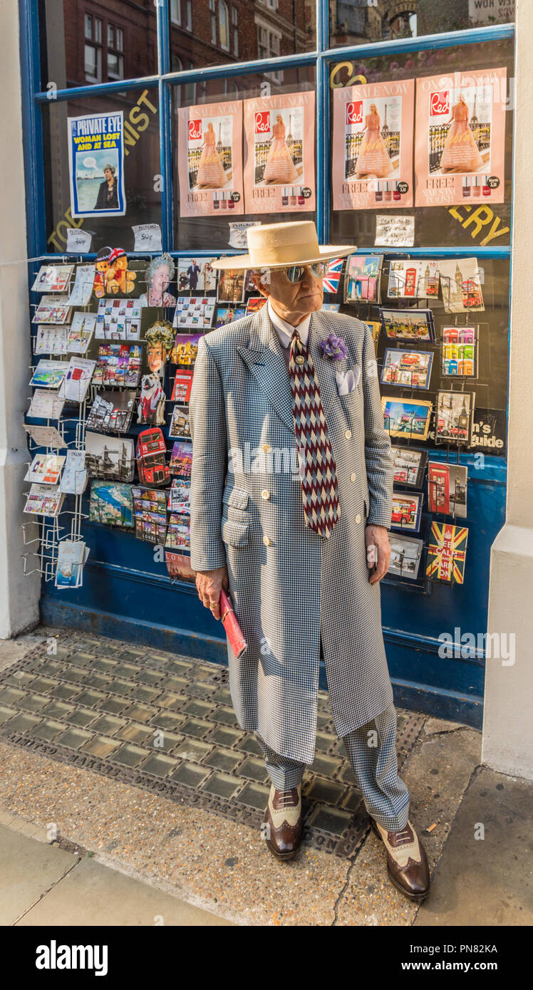 London. September 2018. A beautifully dressed English gentleman in ...