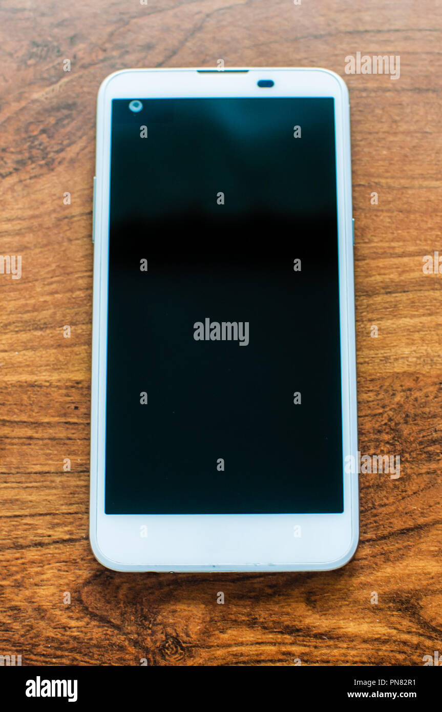 Silver mobile phone close up hi-res stock photography and images - Alamy