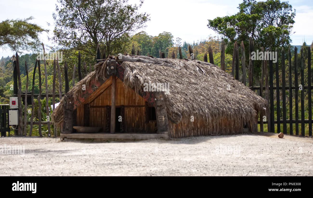 Maori house hi-res stock photography and images - Alamy