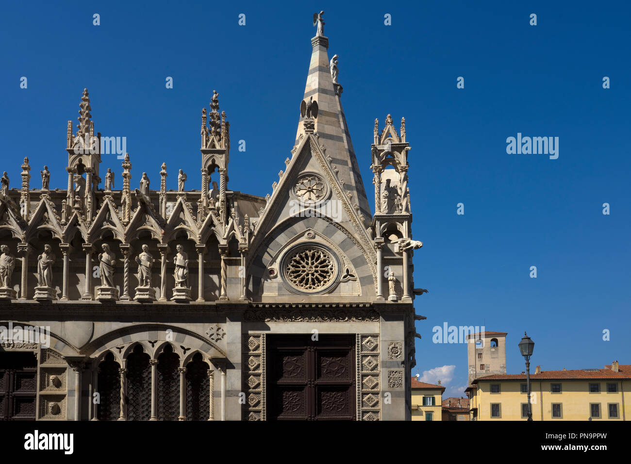 Gothic architecture in italy hi-res stock photography and images - Alamy