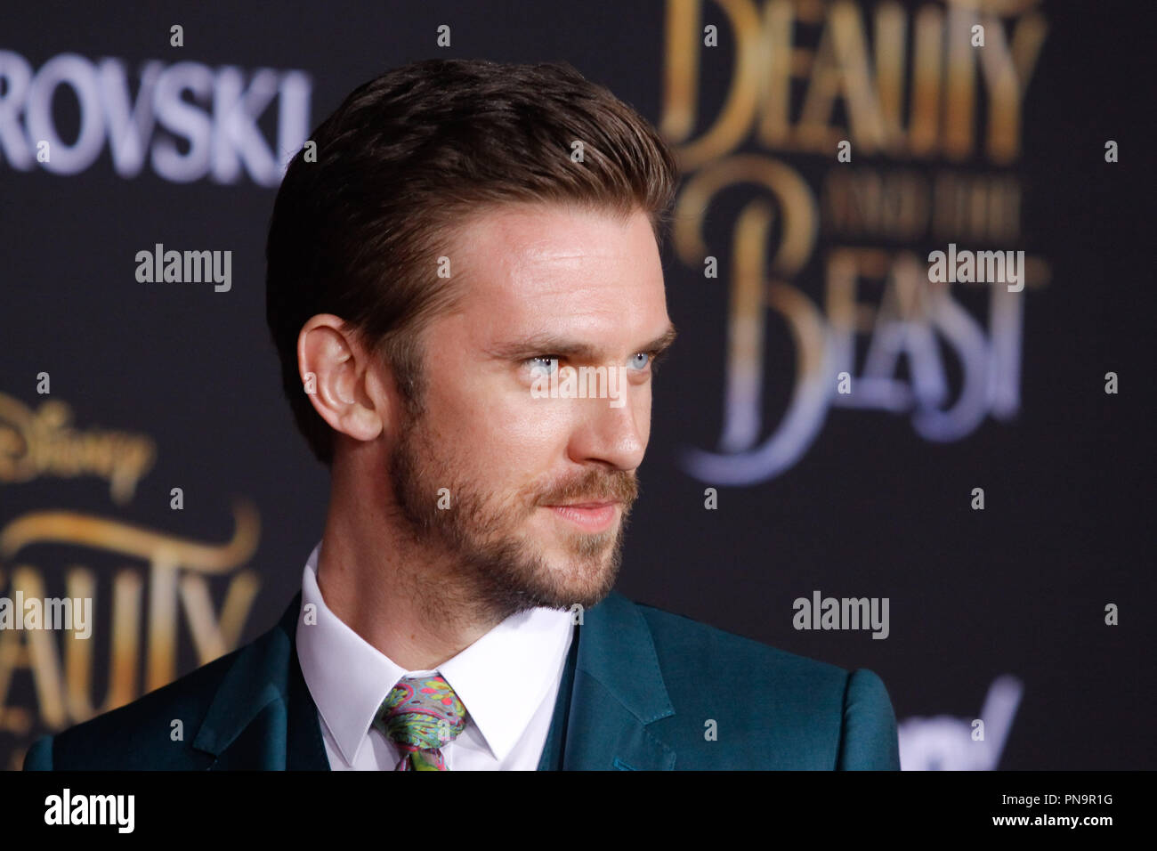 Beauty beast 2017 dan stevens hi-res stock photography and images - Alamy