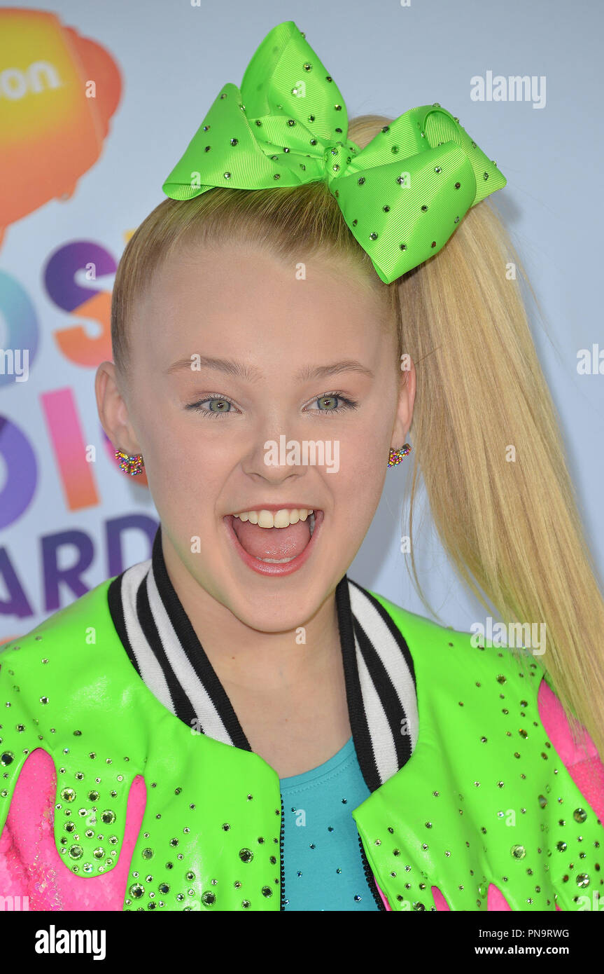 JoJo Siwa at the Nickelodeon's 2017 Kids' Choice Awards held at the ...