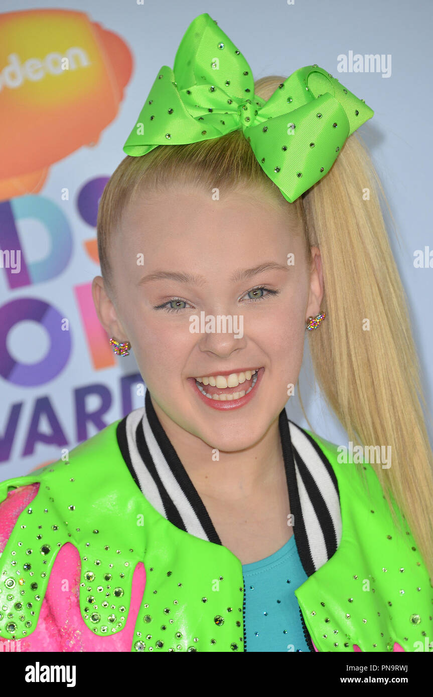 Jojo siwa 2017 hi-res stock photography and images - Alamy