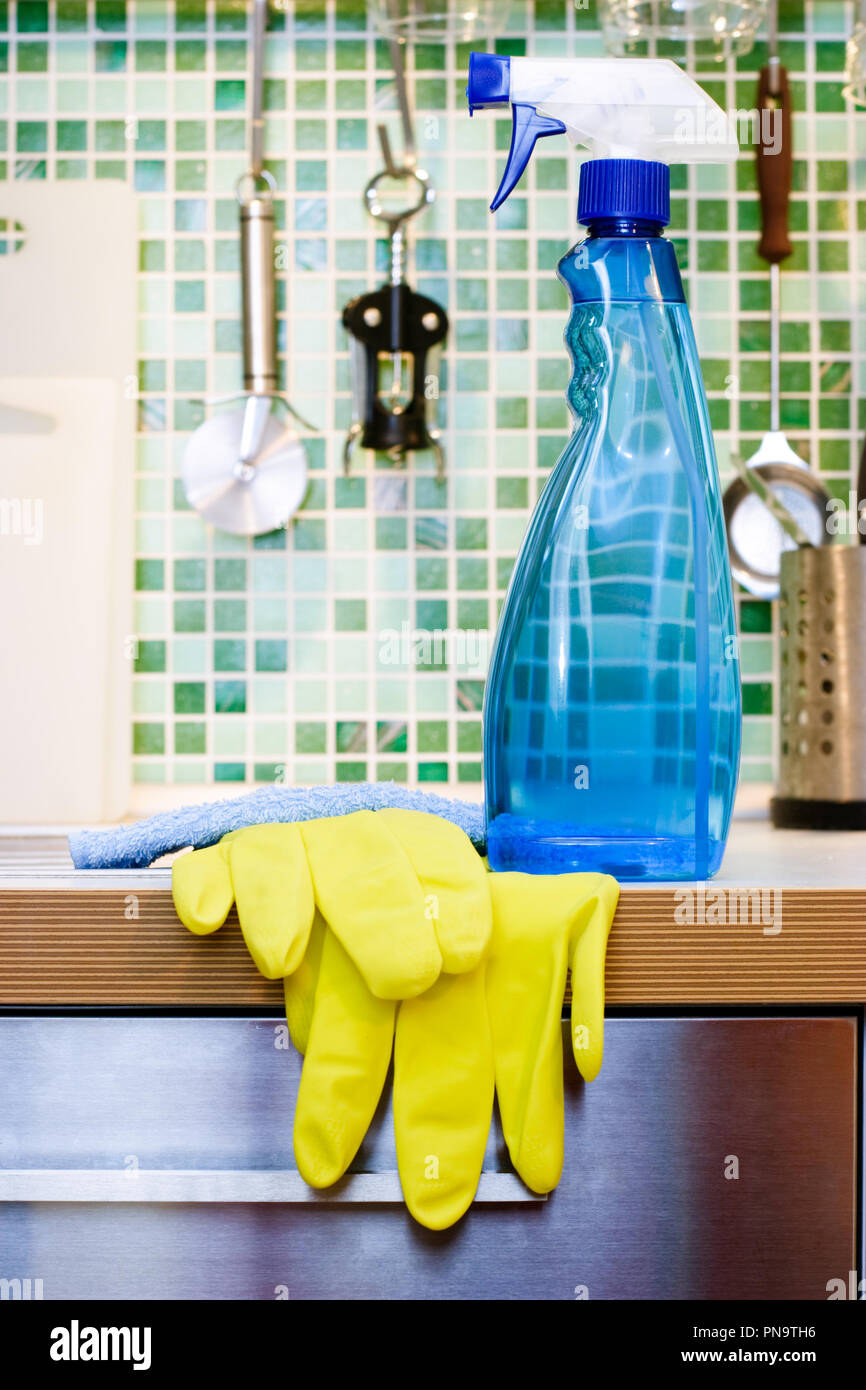 Cleaning solvent kitchen hi-res stock photography and images - Alamy