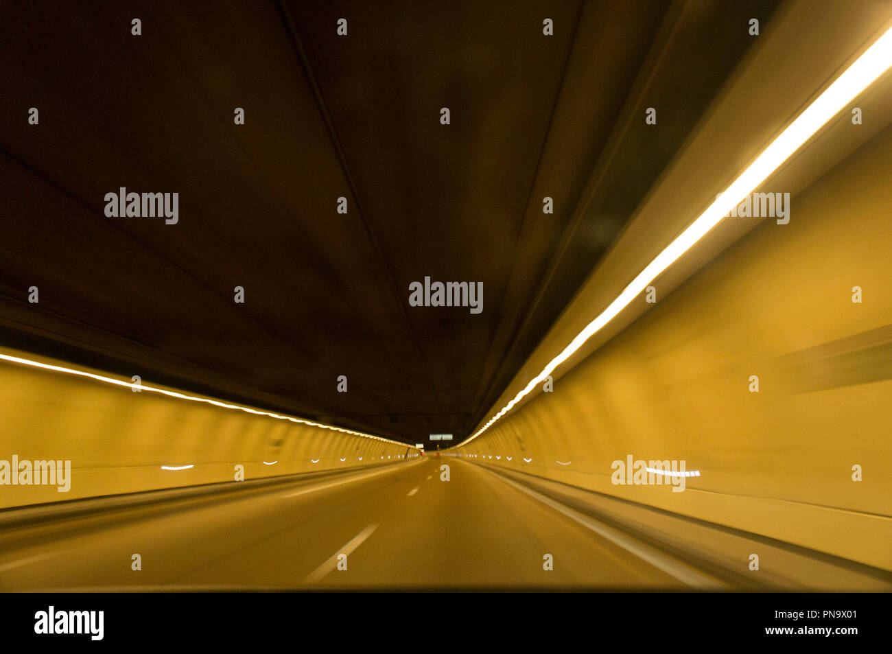 Speed tunnel hi-res stock photography and images - Alamy