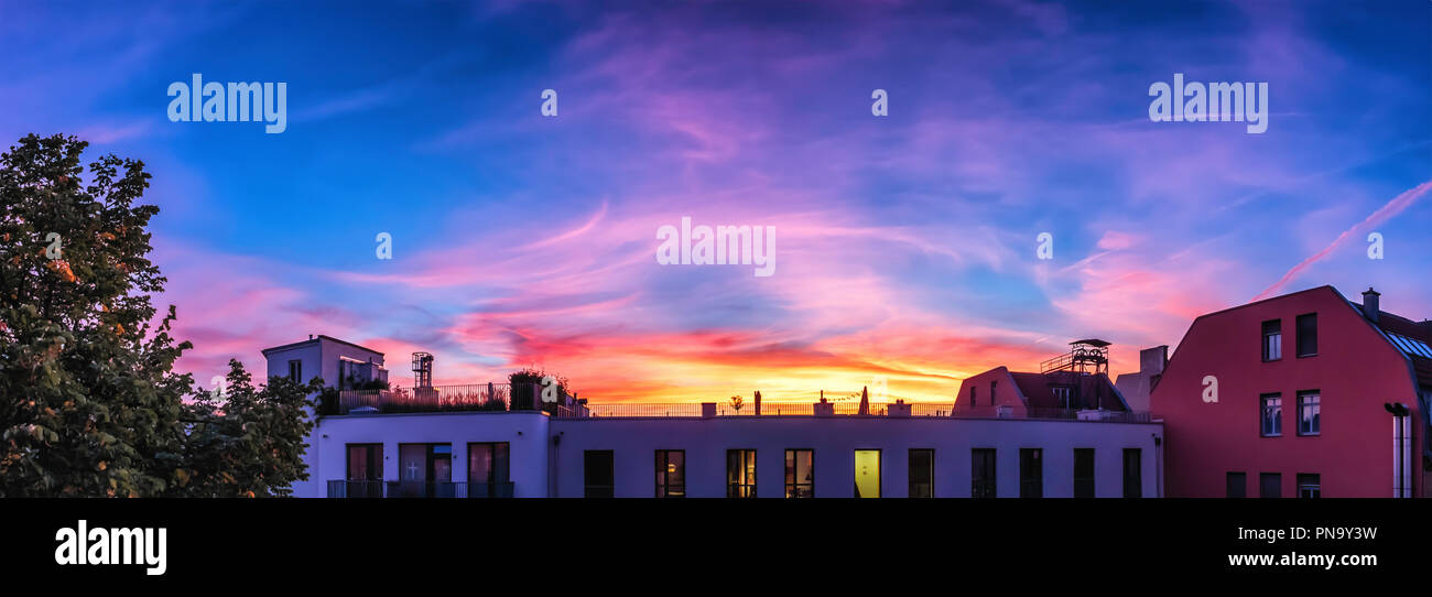 Berlin Sunset panorama. Glowing colours & golden light as the sun sets ...