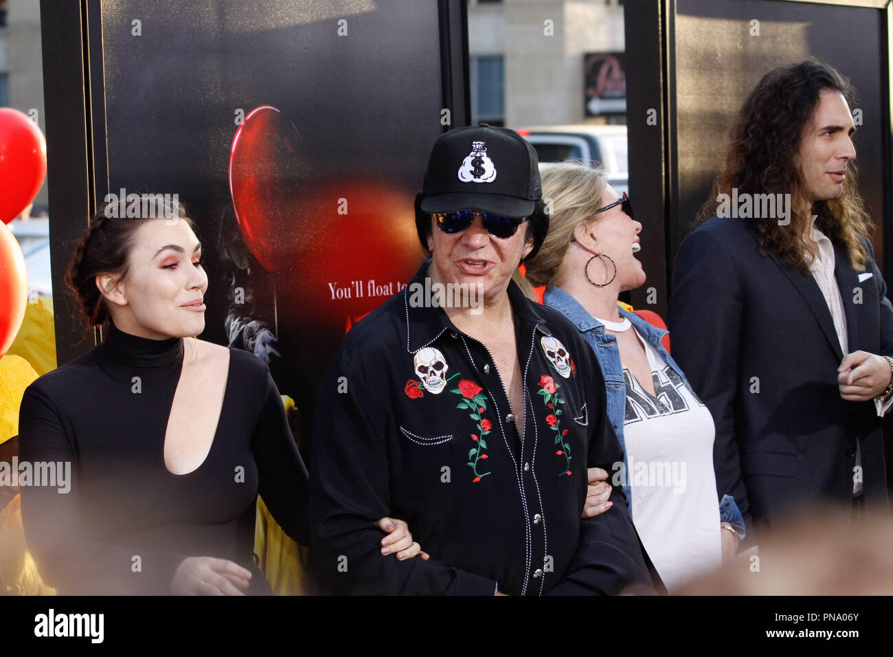 Sophie Simmons, Gene Simmons, Shannon Tweed, Nick Simmons at the World ... Sophie Simmons, Gene Simmons, Shannon Tweed, Nick Simmons at the World ...