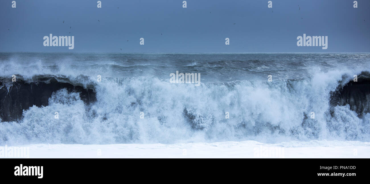 Atlantic ocean water surf hi-res stock photography and images - Alamy