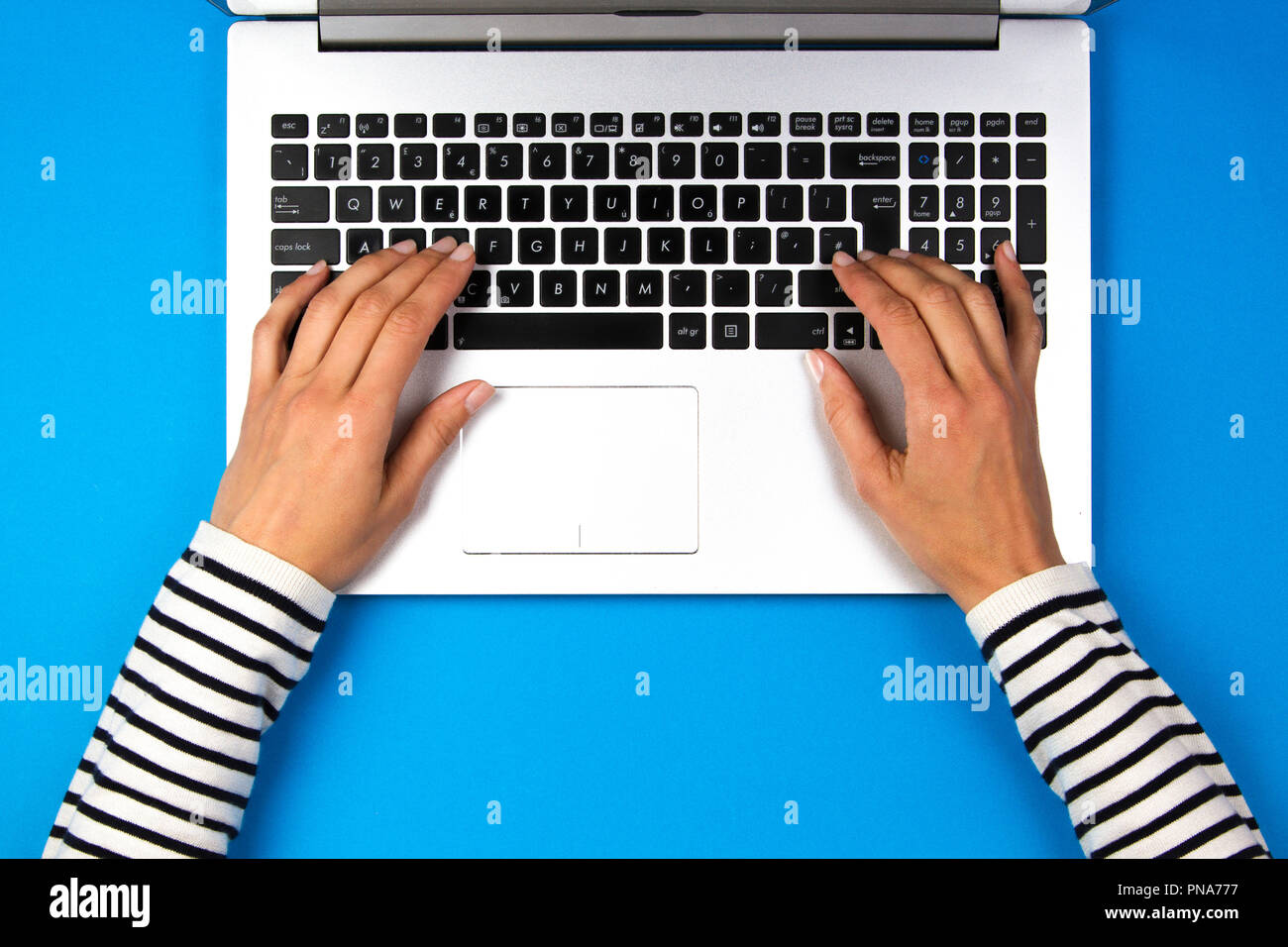 Typing elearning hi-res stock photography and images - Alamy