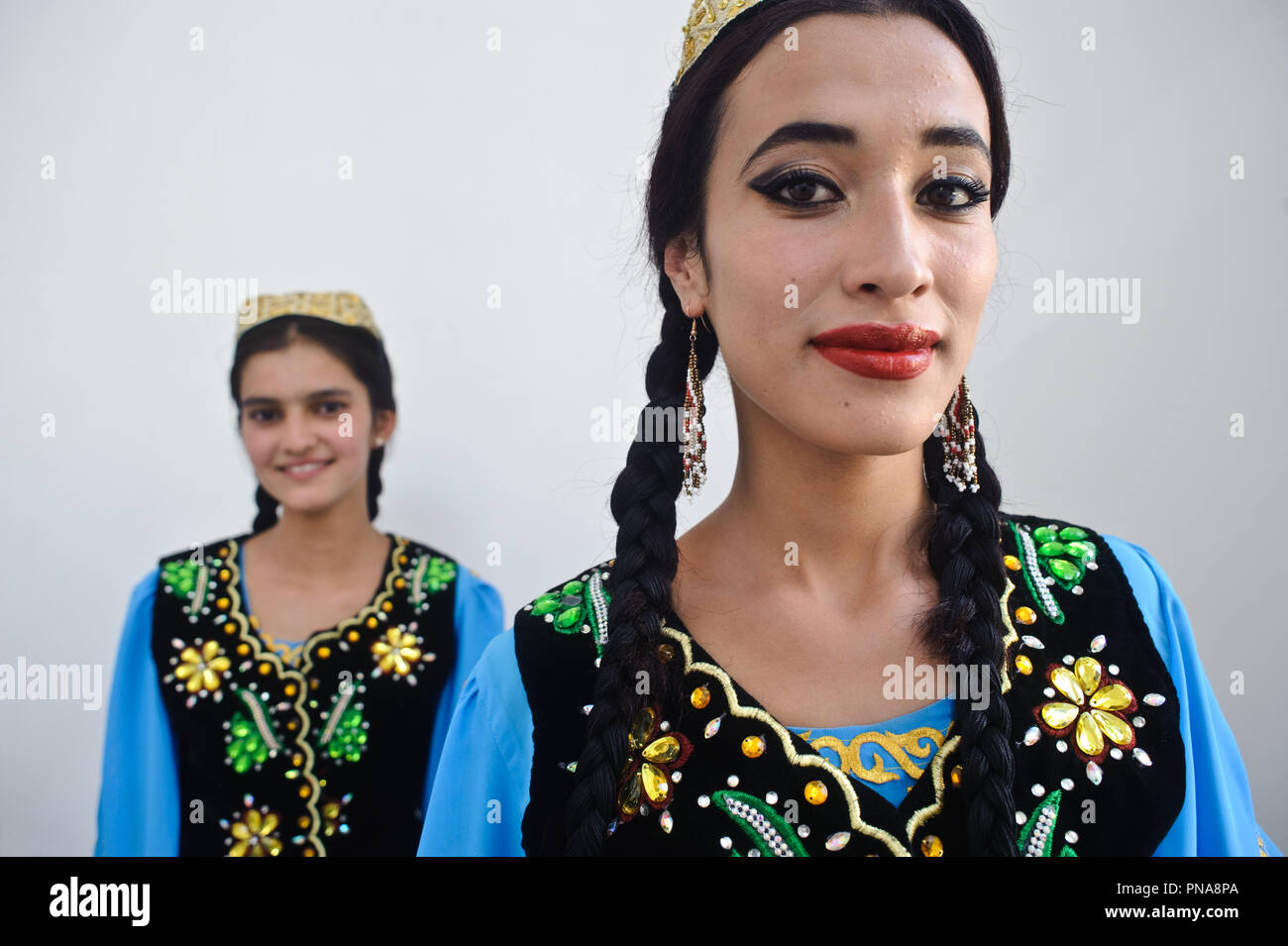 Muslim woman dancer hi-res stock photography and images - Alamy