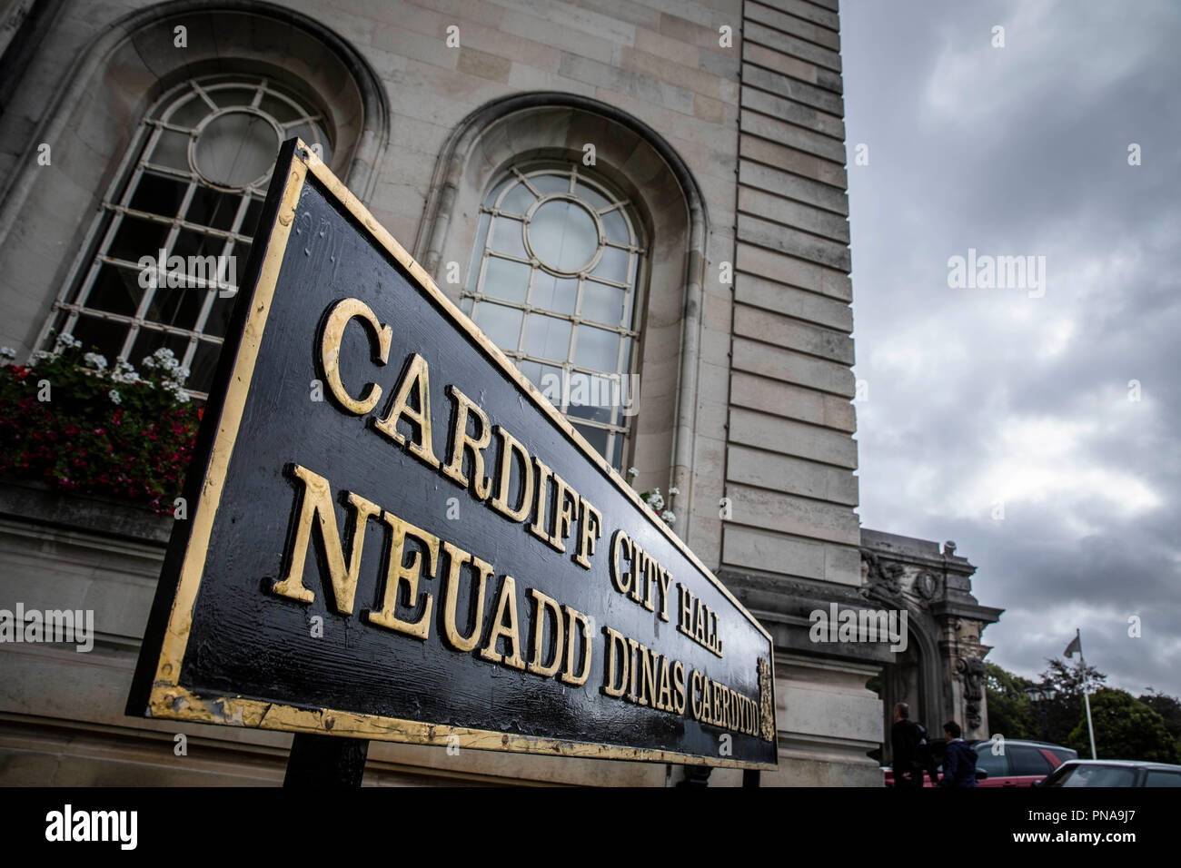 Cardiff council sign hi-res stock photography and images - Alamy